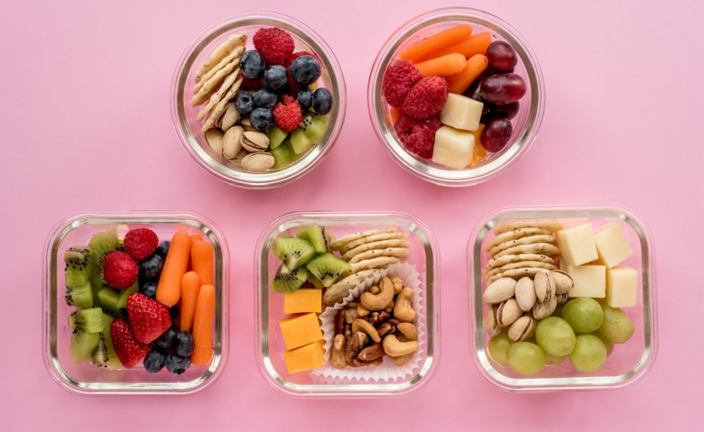 10 Healthy Airplane Snacks According to Dietitians